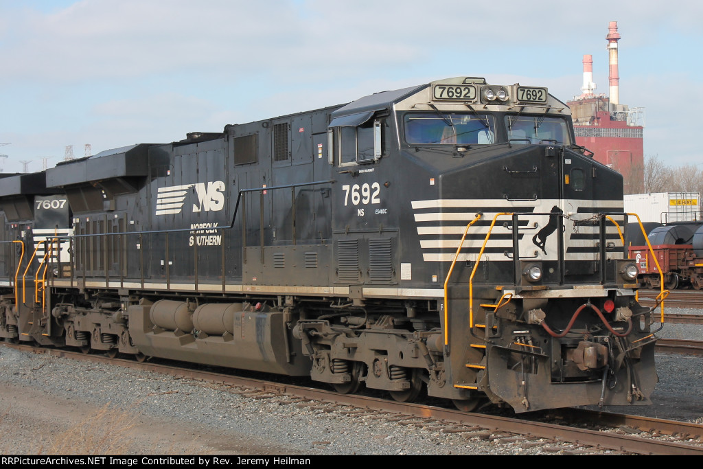 NS 7692 (1)